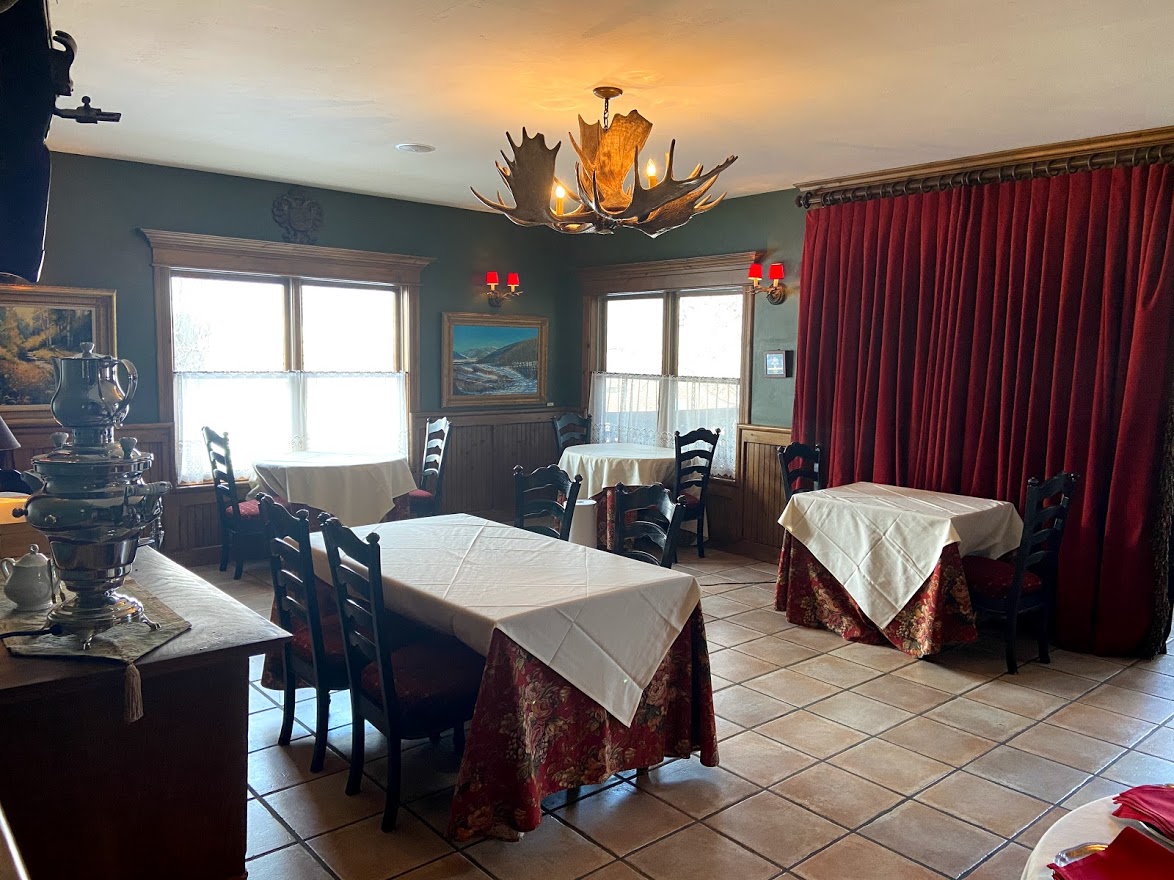 Unencumbered Indulgences at The Blue Boar Inn – Jeri Sue's Journeys